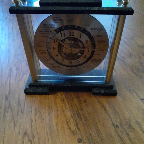 Accents | Exquisite Mcm Glass Green Marble 2x7x9 World Timer Mantle ...